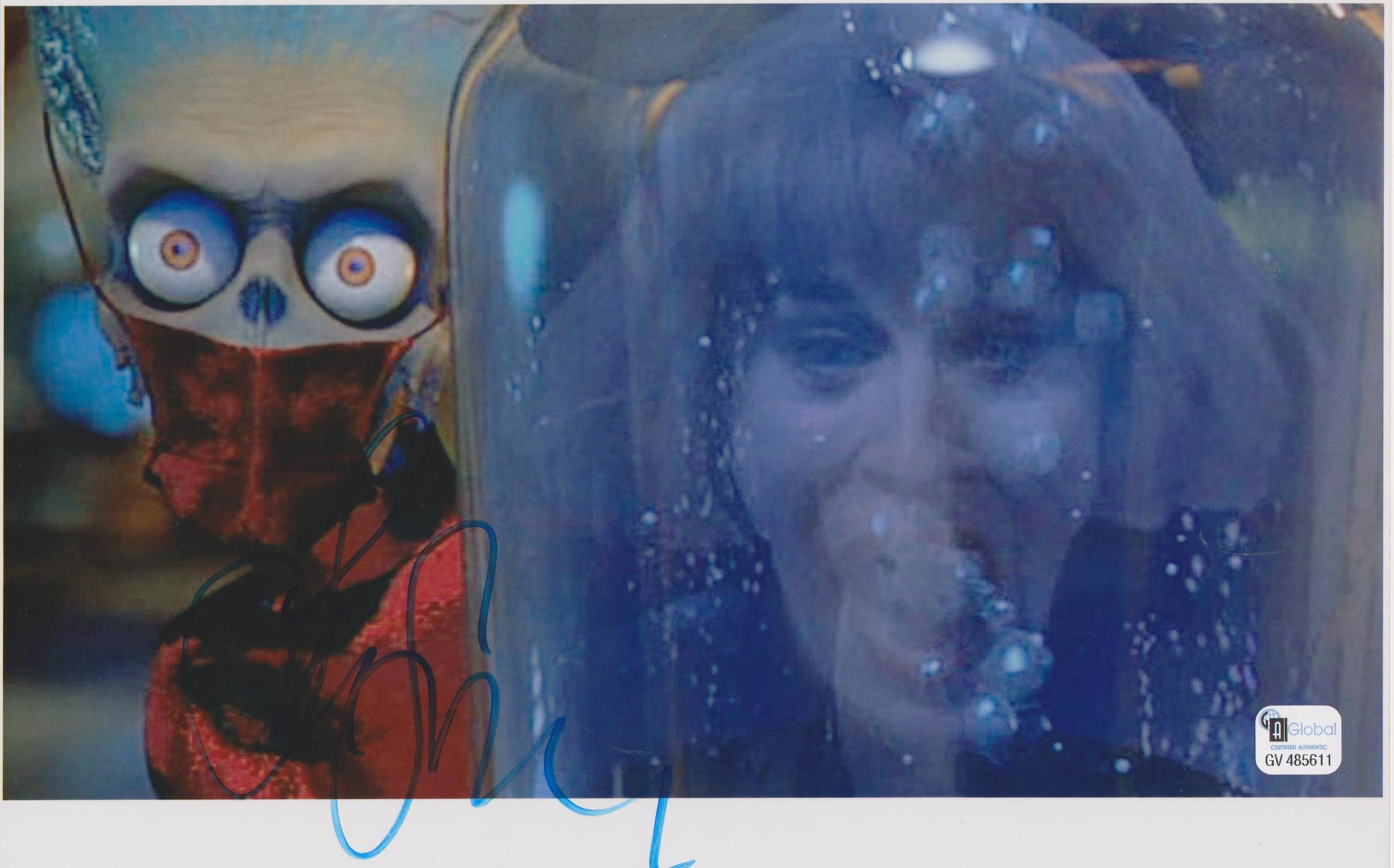 Sarah Jessica Parker Rare signed Mars Attacks 8x10 photo - Fanboy Expo ...