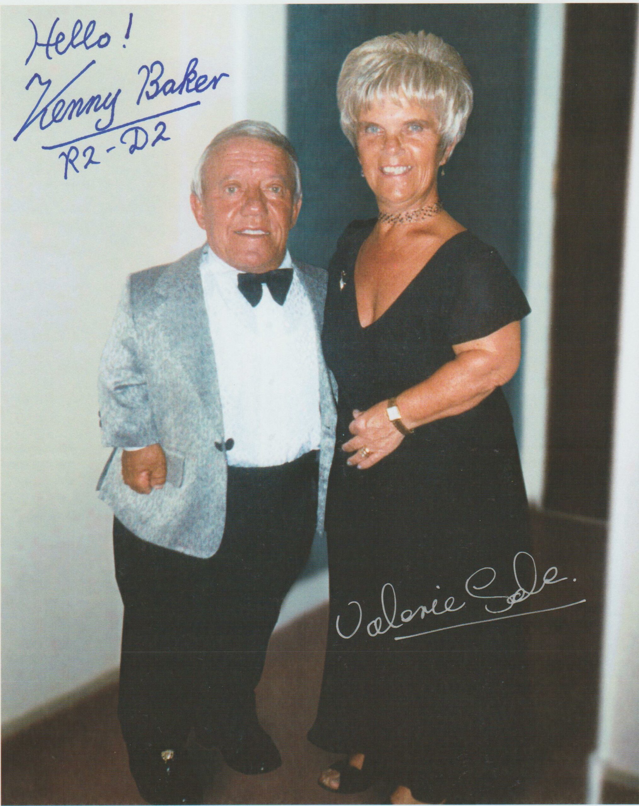 Kenny Baker R2-D2 signed photo with long time girlfriend Valerie Gale - Fanboy Expo Store